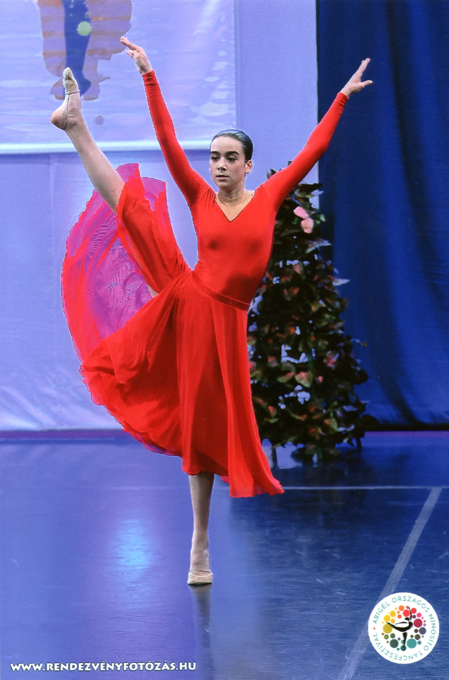 ÁTÜTŐ SIKERT ARATTAK A VÁCI GYEREKEK - Váci Jeszenszky® Balett